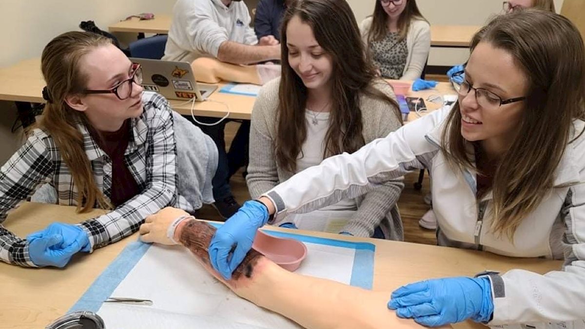 Wound simulation teaches Keyser Campus nursing students how to identify ... Wound simulation teaches Keyser Campus nursing students how to identify ...